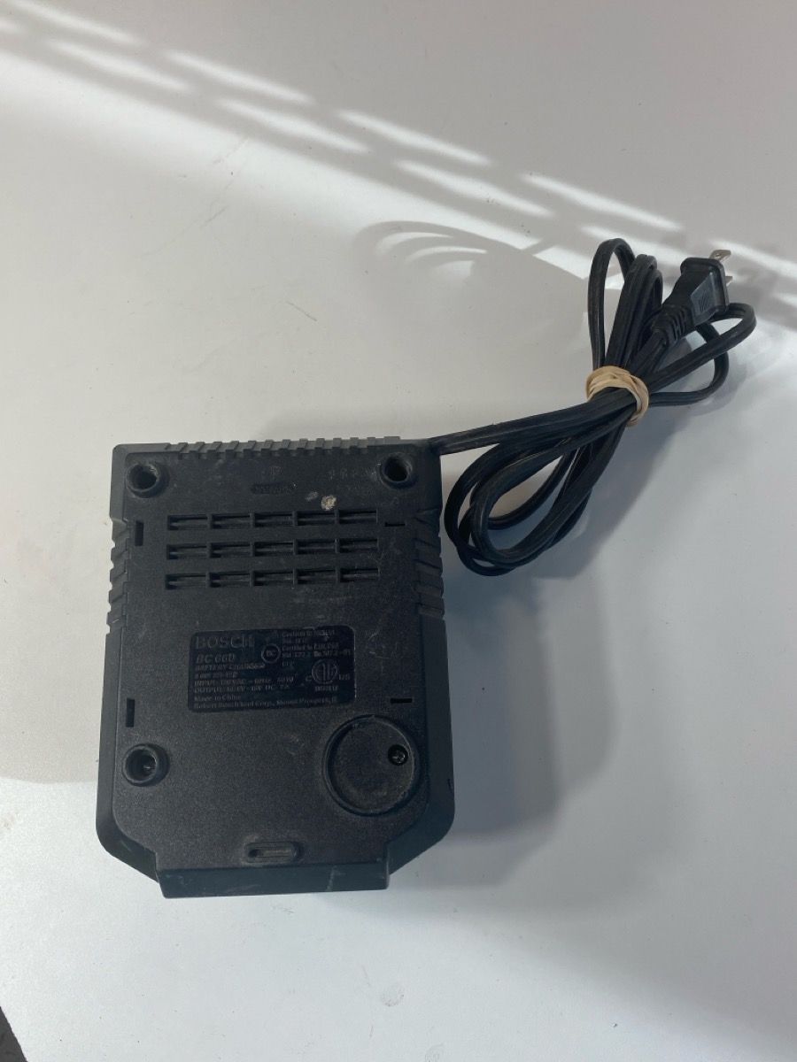 BOSCH BATTERY CHARGER BC660 Good | Pawn 1 | Spokane | WA