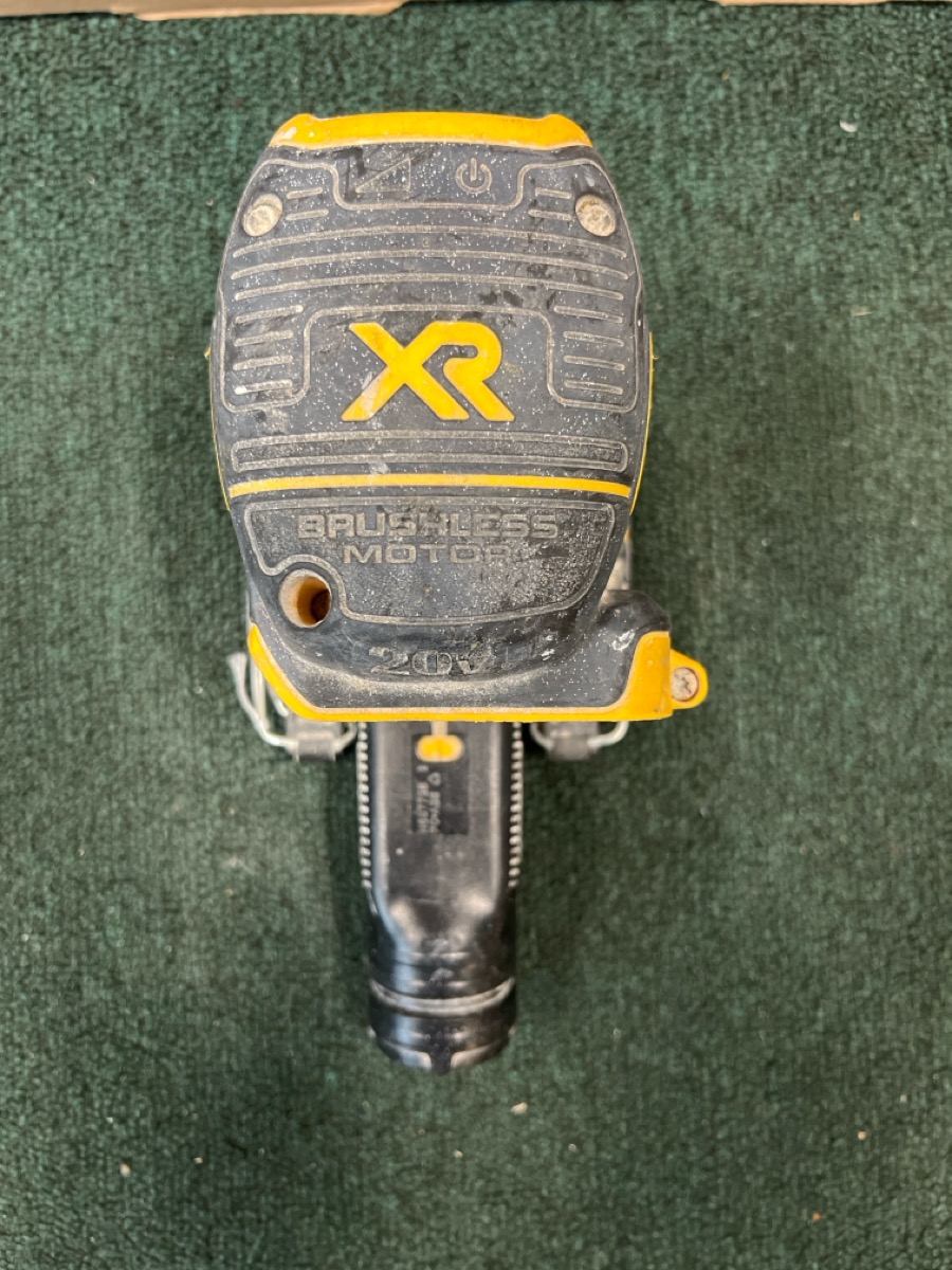 DEWALT DCW200 20V MAX Brushless XR Cordless 1/4 Sheet Palm Sander TOOL ...