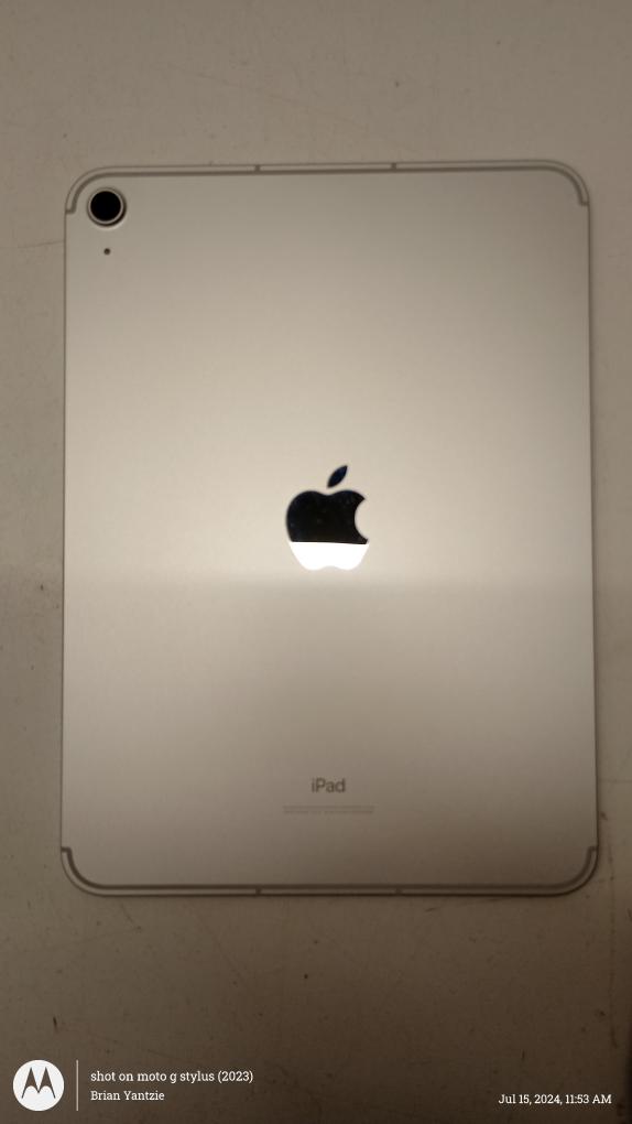 IPAD A2757 10TH GEN 256GB A2757 WITH CASE AND CHARGER Very Good | Pawn ...