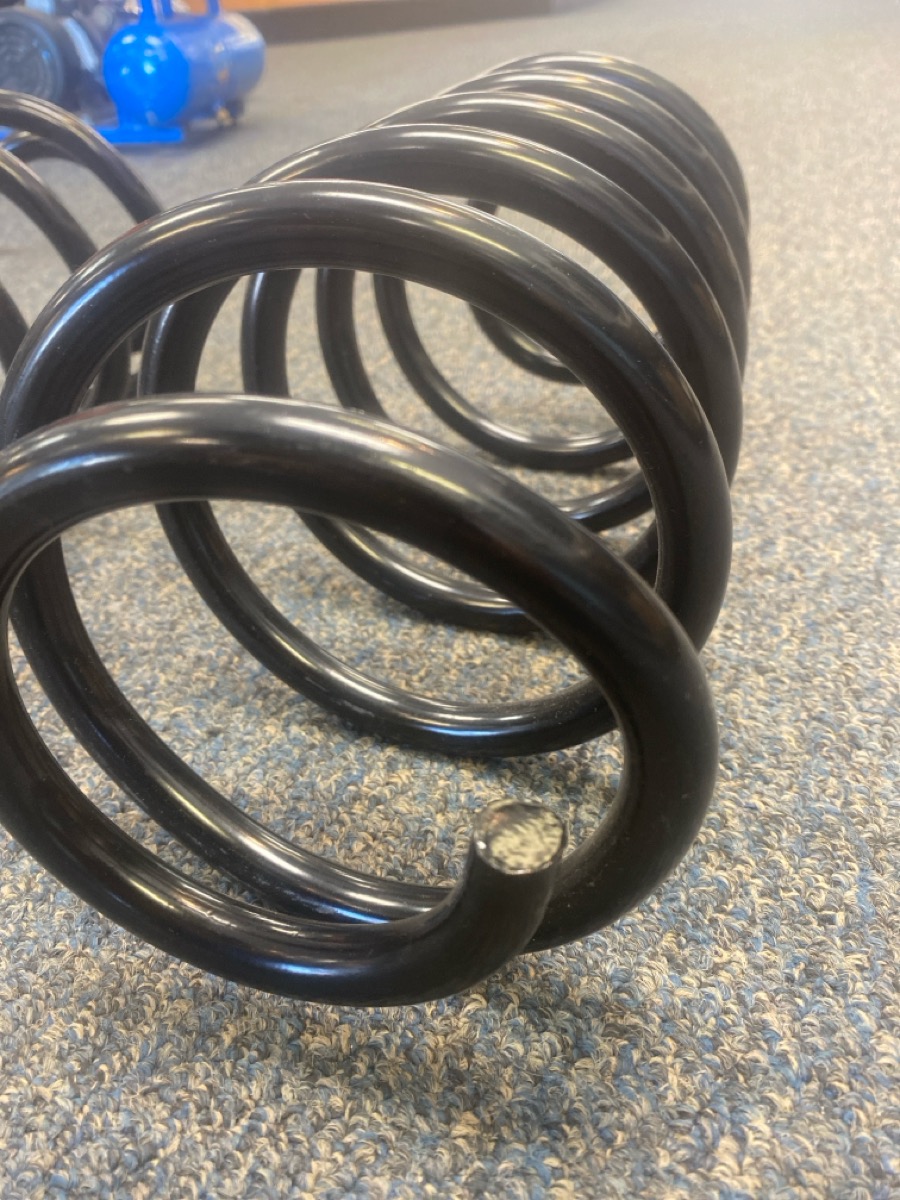 AC DELCO 45K8026 PROFESSIONAL FRONT COIL SPRINGS Like New | Buya