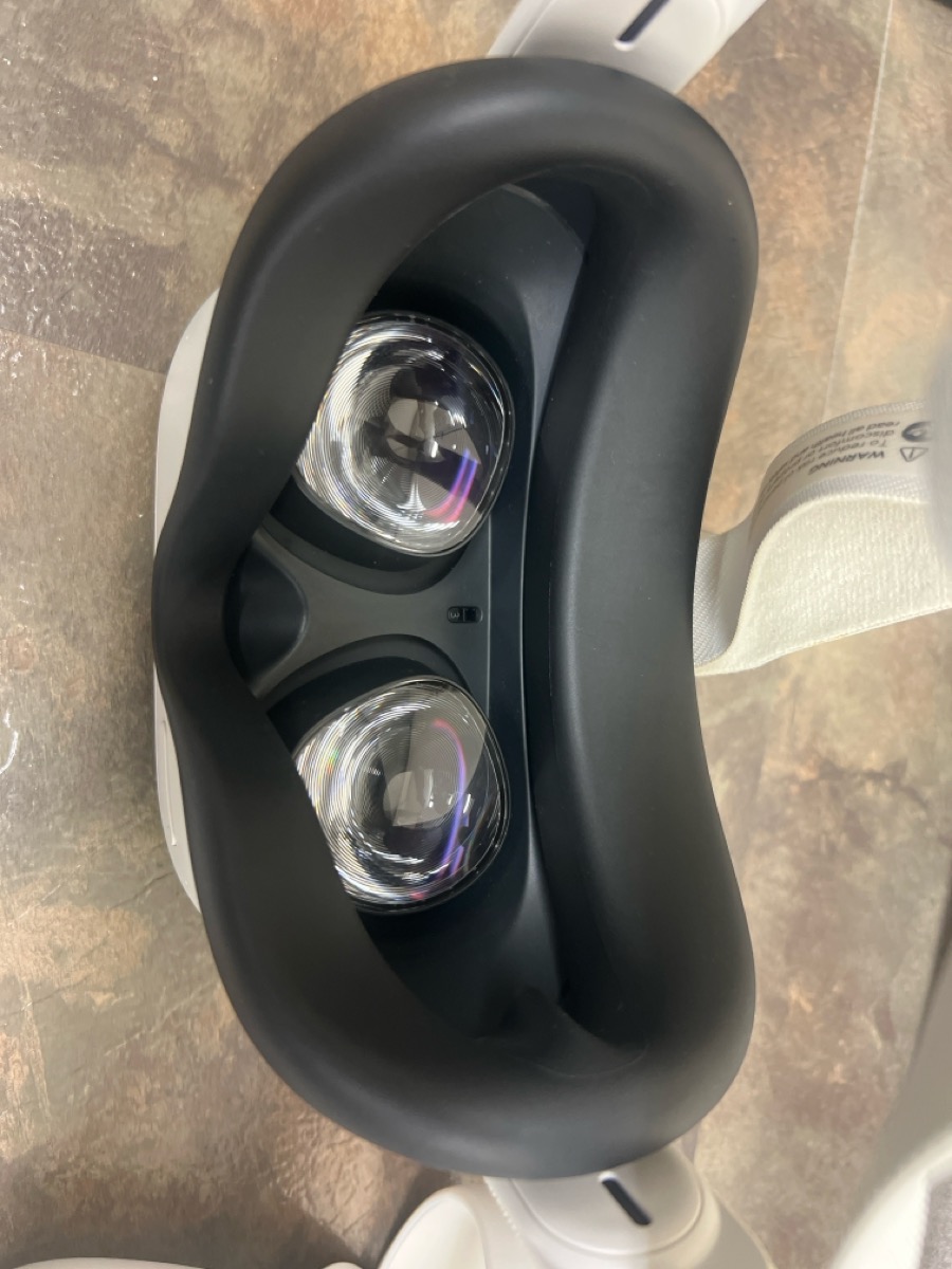 OCULUS QUEST 2 VR HEADSET 256GB WITH CONTROLLERS & CASE - TESTED Very ...