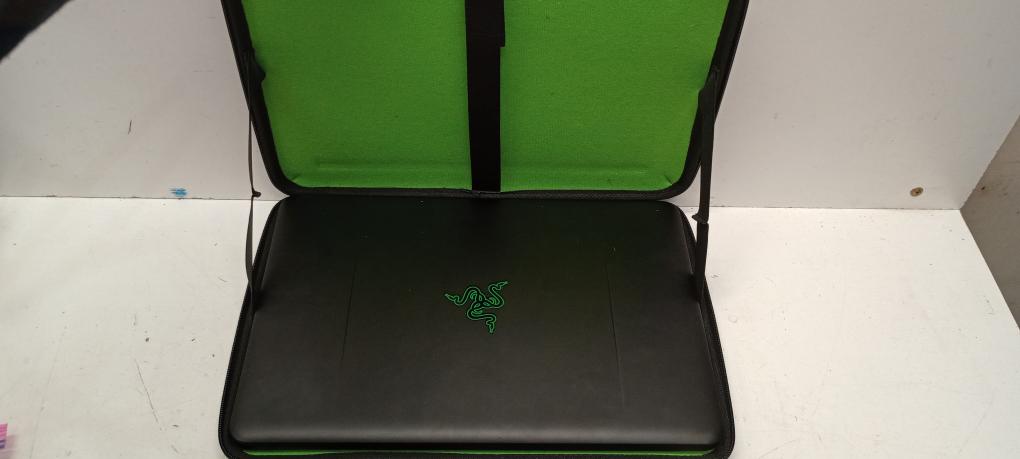 RAZOR RZ09-0195 BLADE NVIDIA GEFORCE GTX 1060 16GB RAM 14" DISPLAY ...