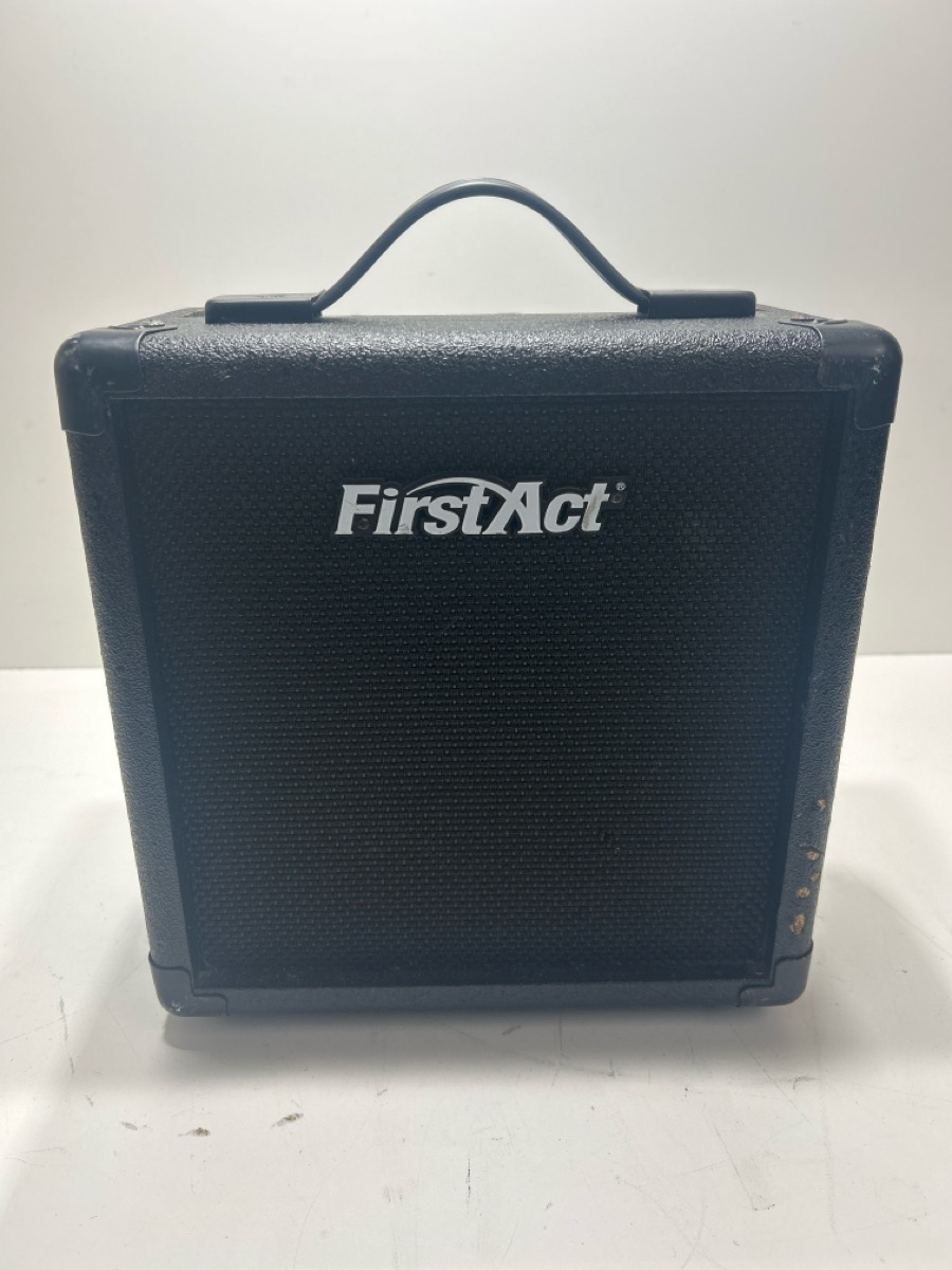 FIRST ACT M2A-15 GUITAR AMP Good | Pawn 1 | Spokane | WA