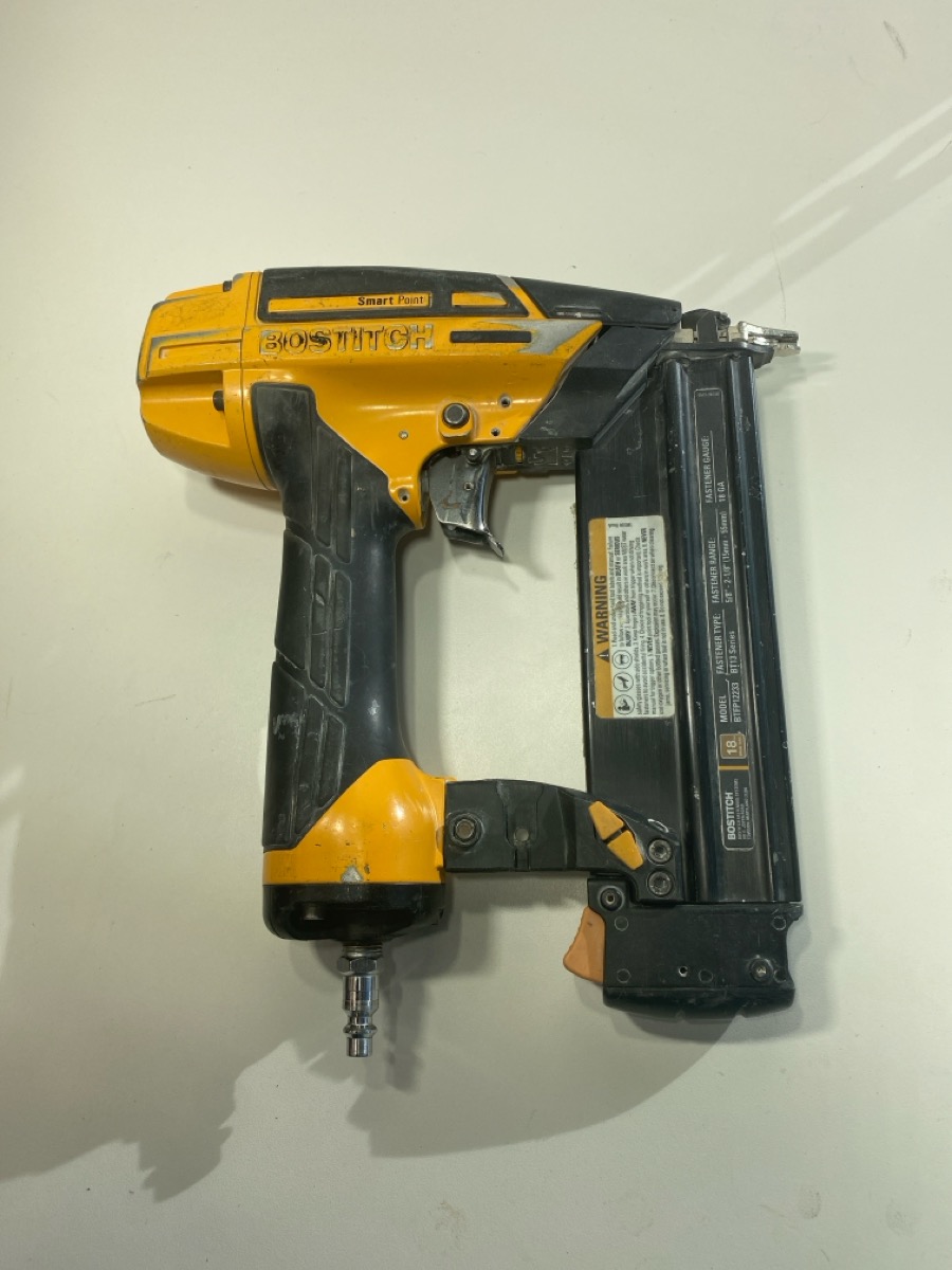 BOSTITCH BTFP12233 18GA BRAD NAILER Good | Pawn 1 | Spokane | WA