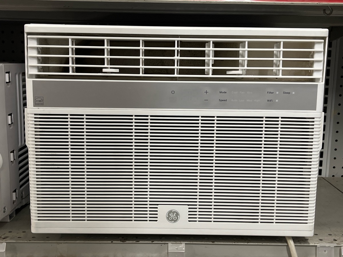 General Electric 12,000 BTU 110v Window Air Conditioner Unit w/ Remote ...