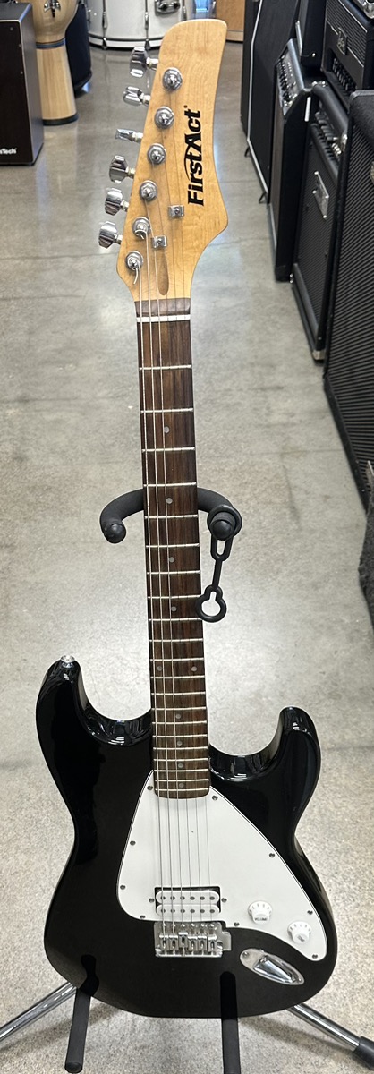 FIRST ACT 6 STRING ELECTRIC GUITAR Acceptable | Pawn 1 | Spokane | WA