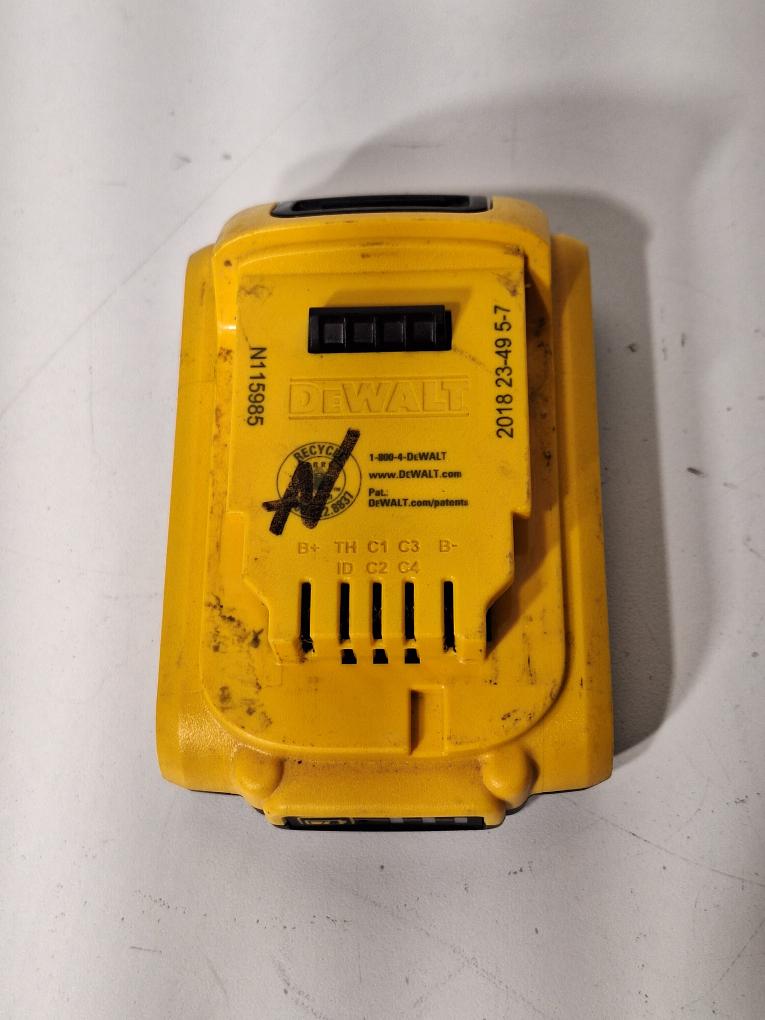 DEWALT DCB203 2AH - BATTERY Very Good | Pawn 1 | Spokane | WA