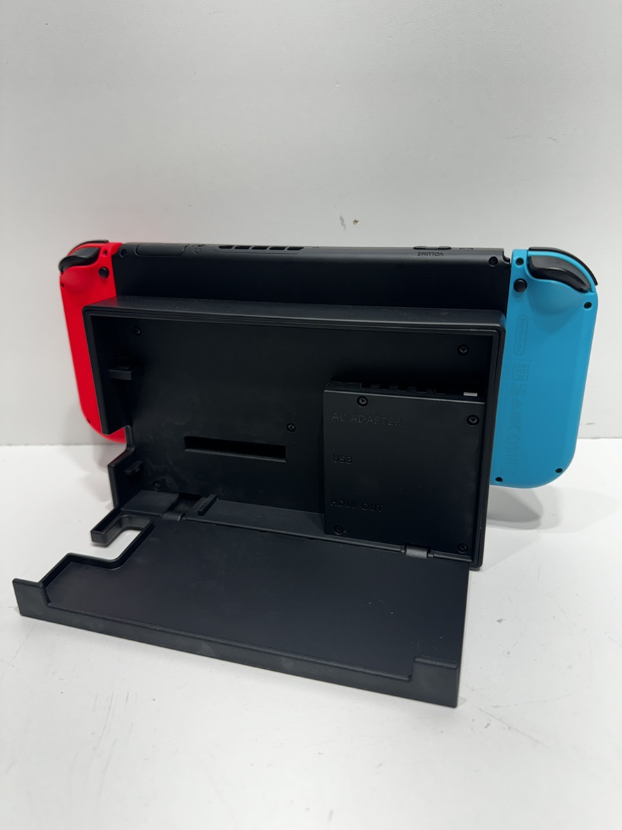 NINTENDO SWITCH HANDHELD - HAC-001 Very Good | Pawn 1 | Spokane | WA