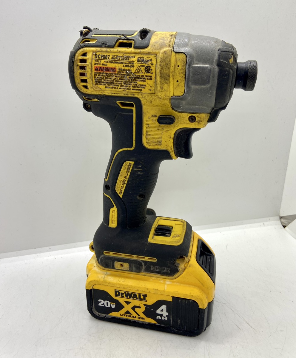 DeWALT 1/4" 20v Cordless Impact Driver DCF887 w/ 20v 4 Ah Battery Very ...