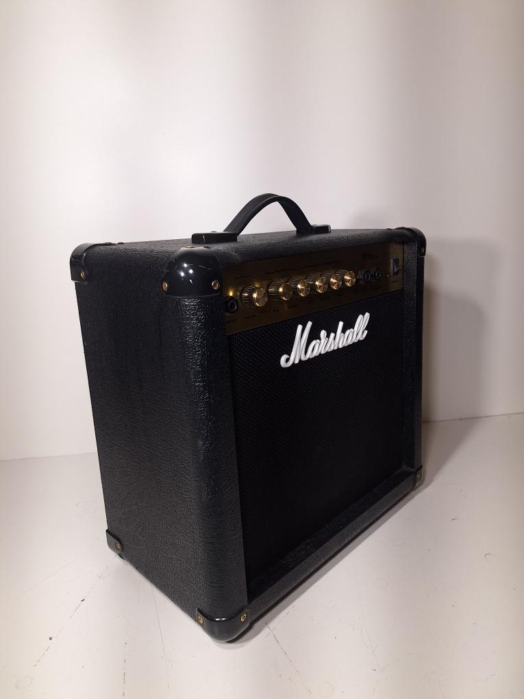 MARSHALL AMPLIFICATION MG15CD Very Good | Pawn 1 | Spokane | WA