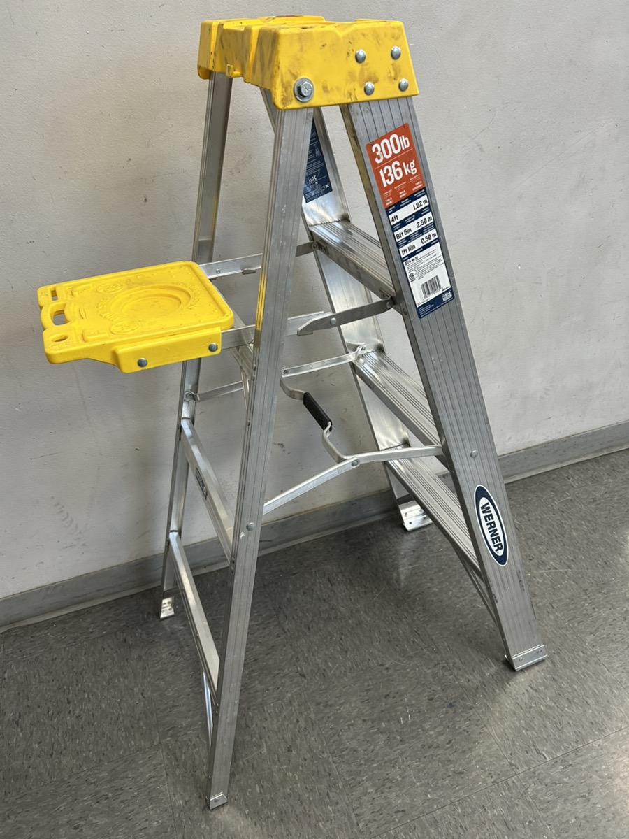WERNER 4FT STEP LADDER Very Good | Pawn 1 | Spokane | WA