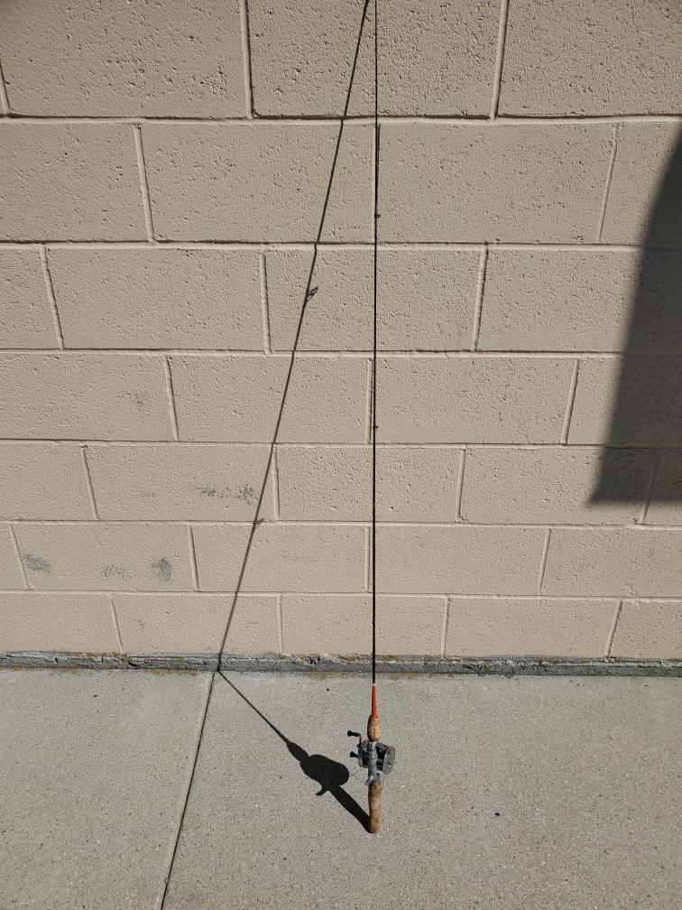 VINTAGE SOUTHBEND 550 REEL ON METAL POLE., METAL POLE IS OCTAGON SHAPED ...