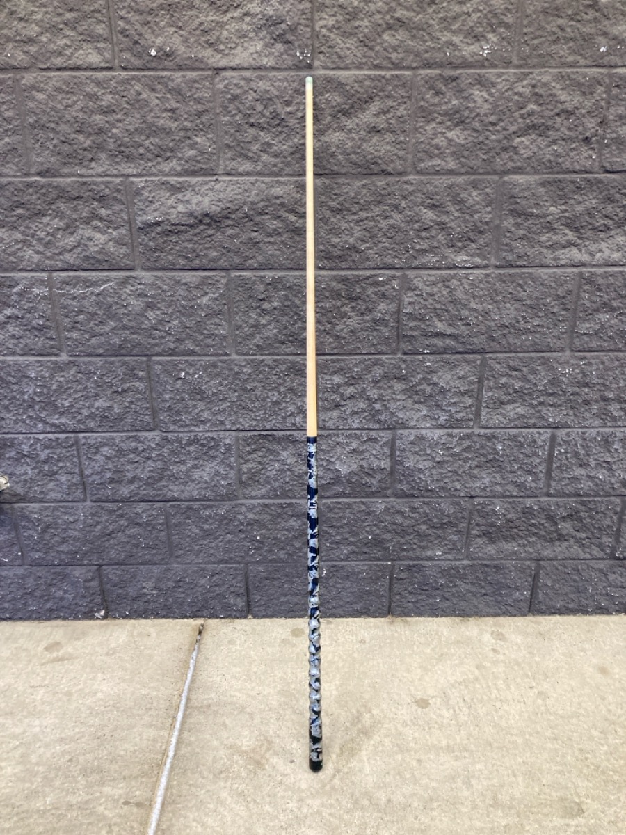 POOL CUE / POOL STICK Like New | Pawn 1 | Spokane | WA