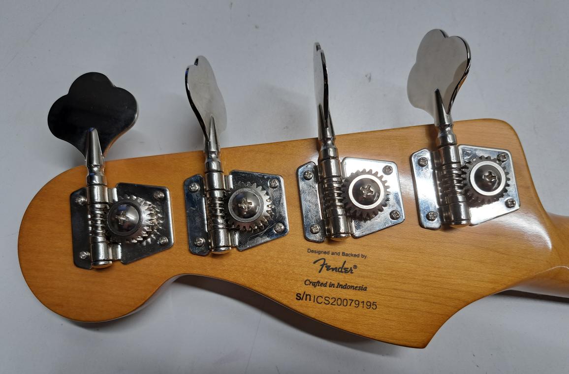 FENDER SQUIRE CLASSIC VIBE '70S JAZZ BASS IN SOFT CASE Very Good | Pawn ...