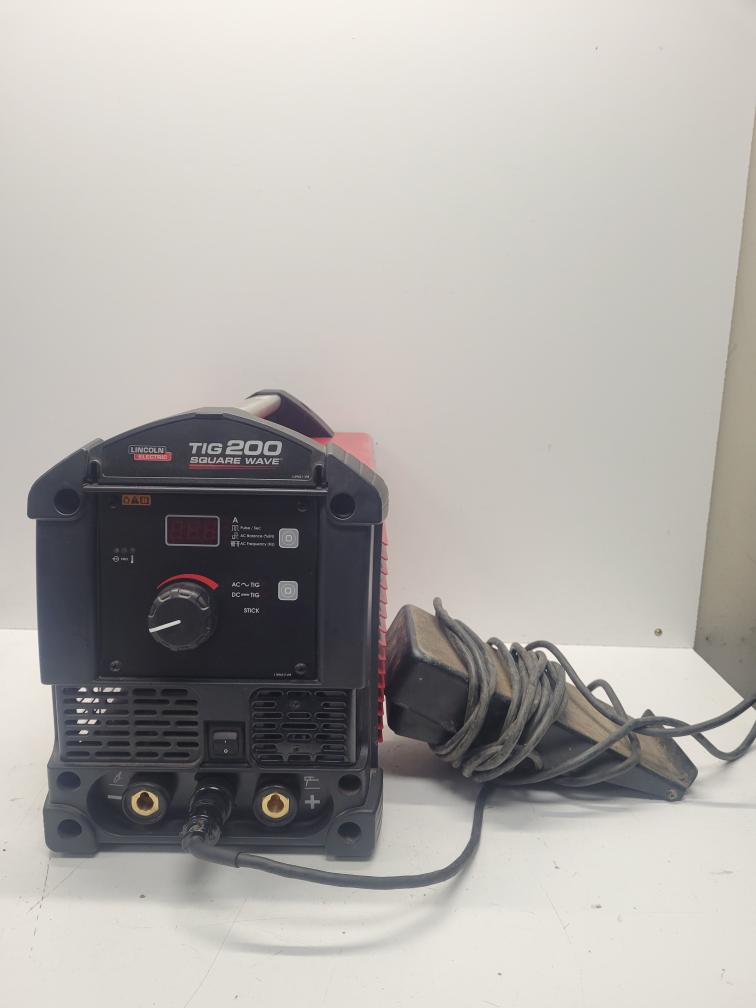 LINCOLN ELECTRIC SQUARE WAVE TIG 200 Good | Pawn 1 | Spokane | WA