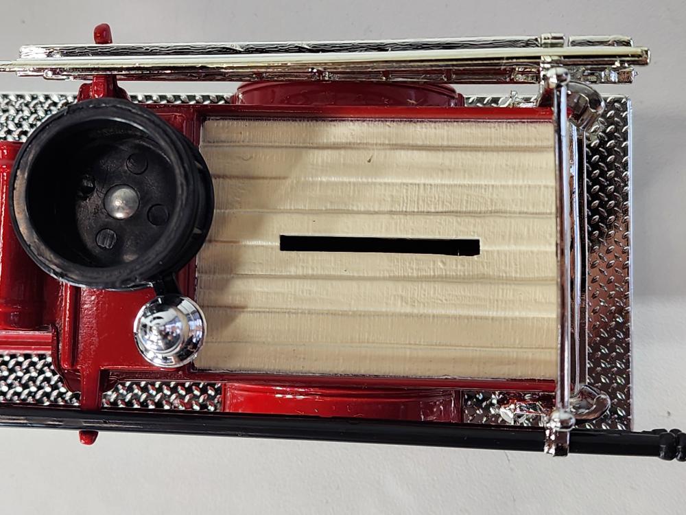 WARNER BROS PIGGY BANK TOY CAR Good | Pawn 1 | Spokane | WA