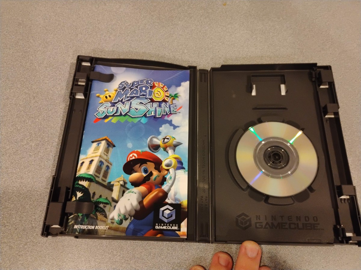 SUPER MARIO SUNSHINE (NINTENDO GAMECUBE, 2002) COMPLETE Good | Pawn 1 ...