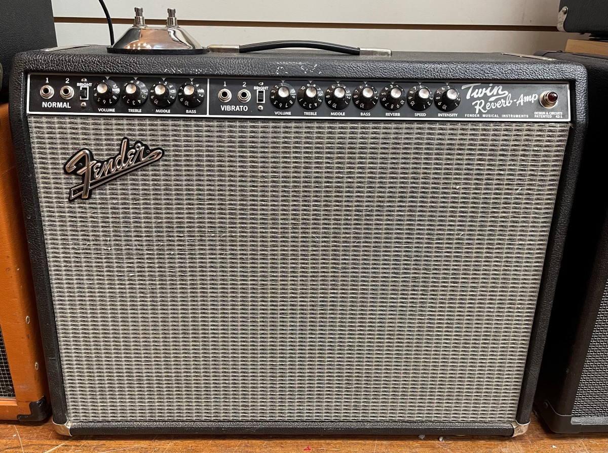 FENDER '65 TWIN REVERB 2x12" (REISSUE) with footswitch Very Good | L ...