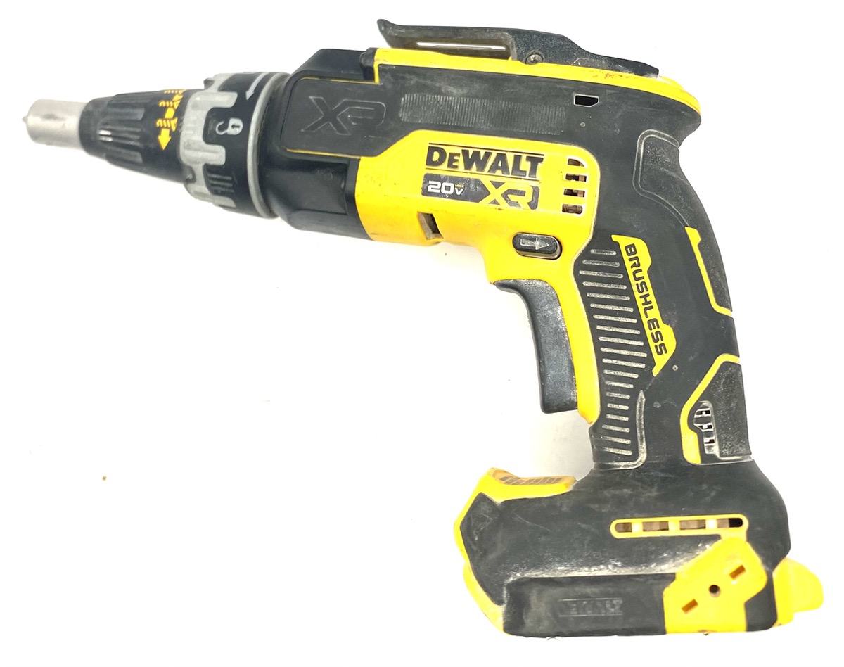 SCREW GUN: DEWALT (MODEL DCF630), [SERIAL NUMBER DL4TC4X] **& BATTERY ...