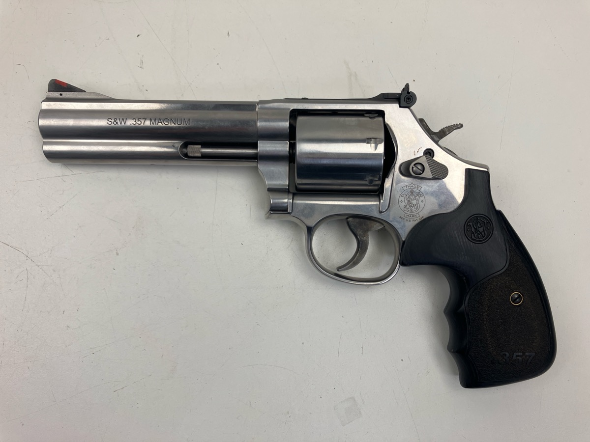 STAINLESS STEEL S&W 686-6, 7SHOT, 357MAG, 5"BARREL & DARK WOOD GRIPS ...
