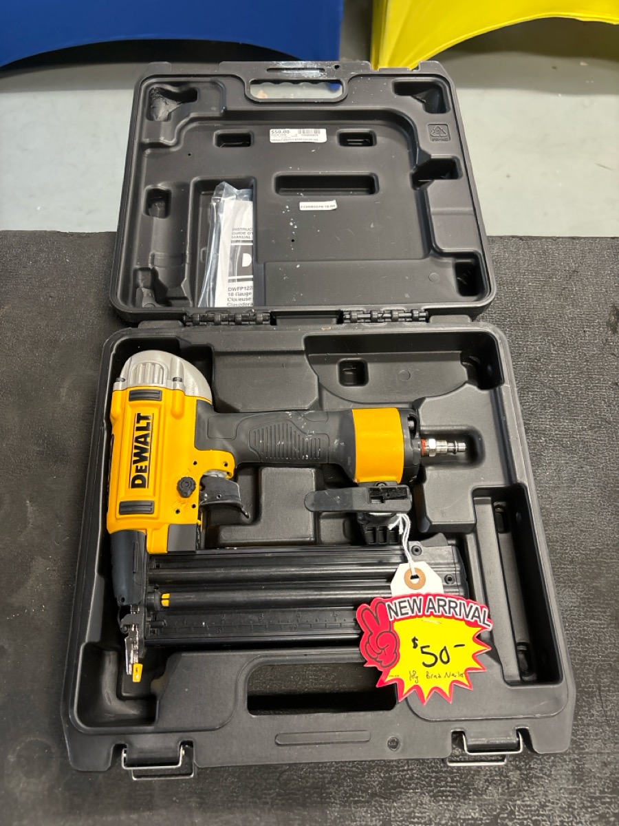 DEWALT DWFP12233 18-Gauge Pneumatic Brad Nailer Very Good | Top Gun ...