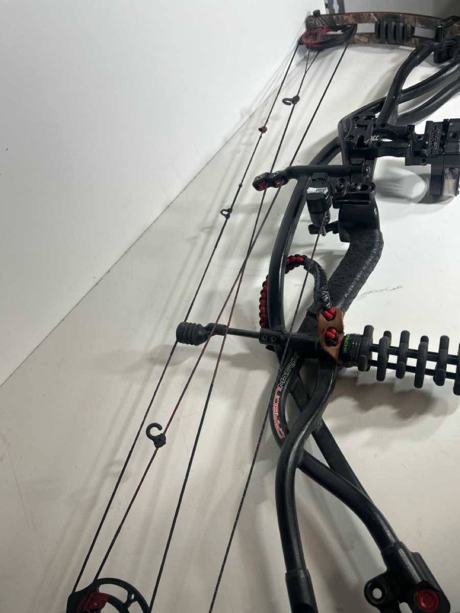 HOYT ARCHERY Carbon Matrix **READ DESCRIPTION** Good | Pawn 1 | Spokane ...