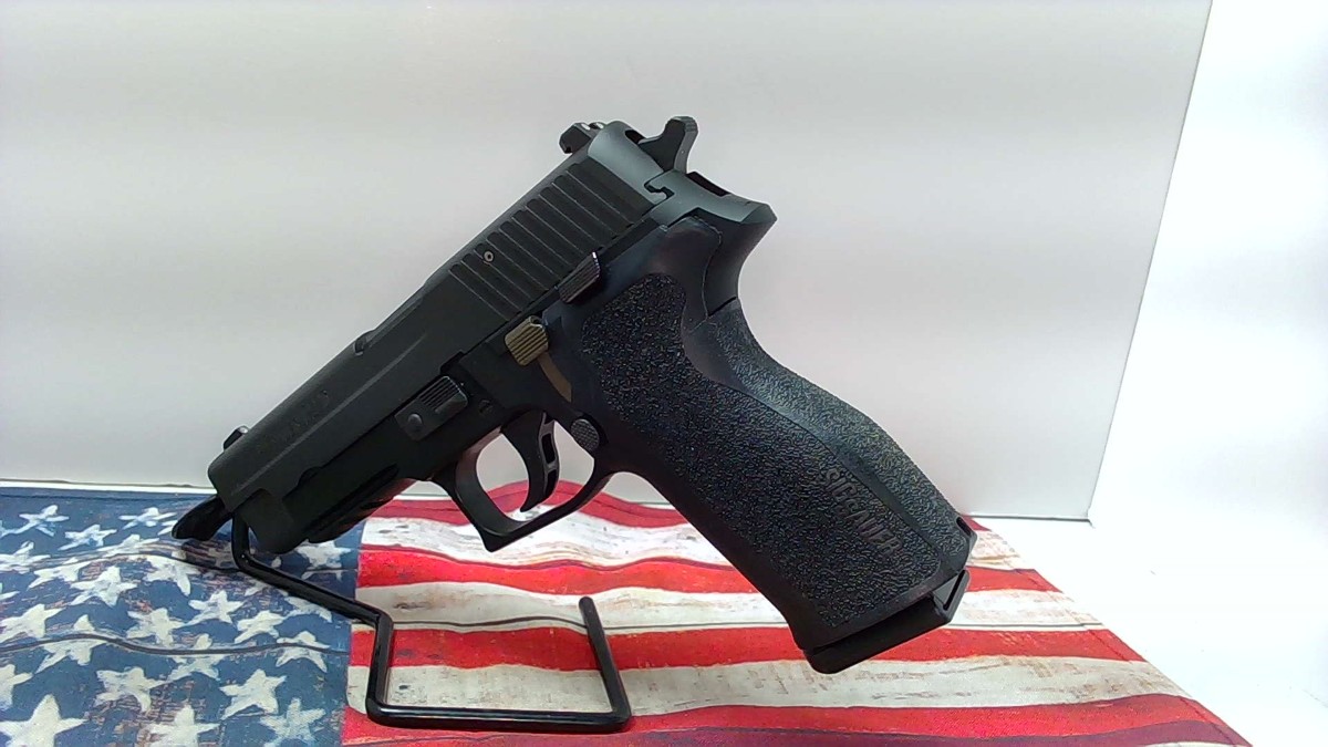 SIG SAUER P226 PISTOL 9MM Very Good | Believers Pawn LLC | Tomball | TX