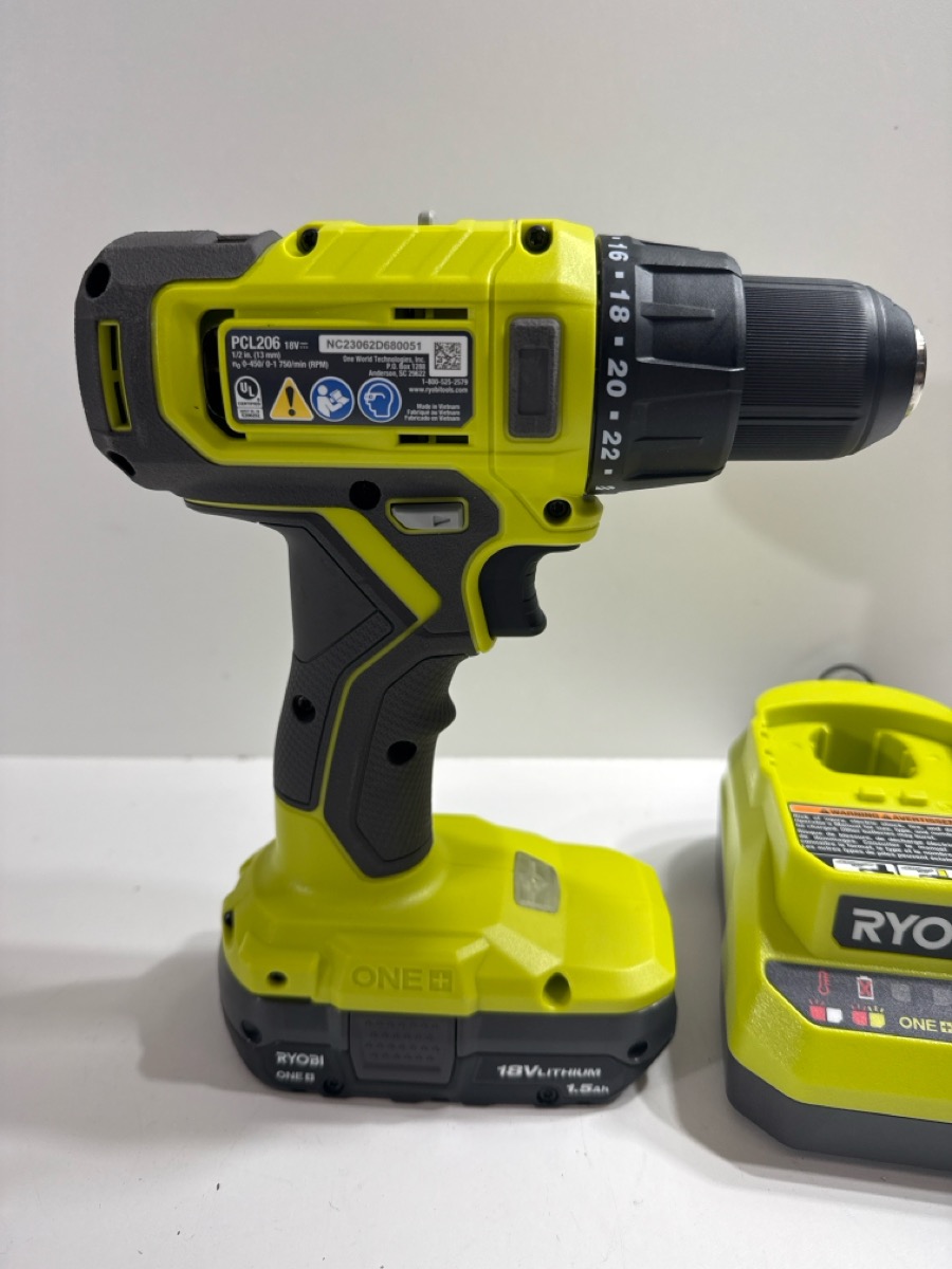 RYOBI TOOLS PCL206 W/BATT & CHG Like New | Pawn 1 | Spokane | WA