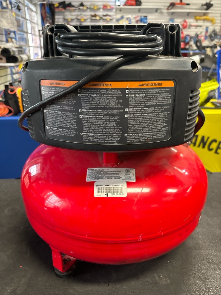 Craftsman 6 gal Pancake Portable Air Compressor 150 psi CMEC6150 Very ...