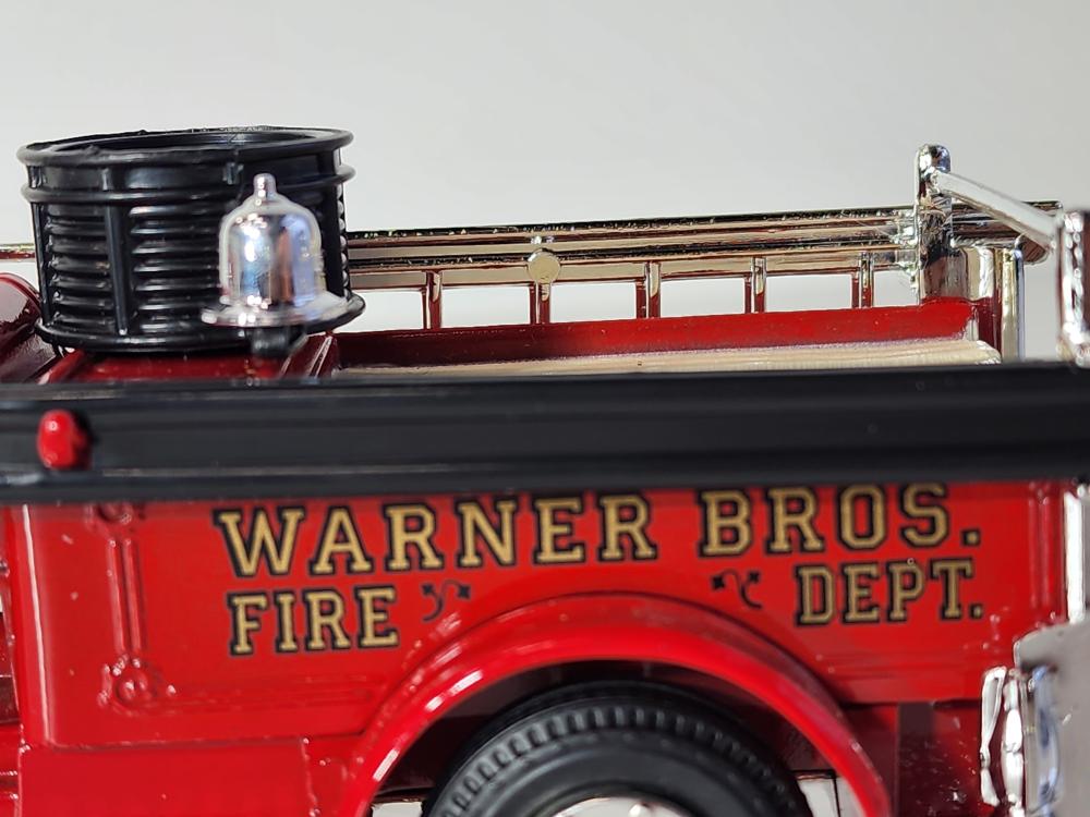 WARNER BROS PIGGY BANK TOY CAR Good | Pawn 1 | Spokane | WA