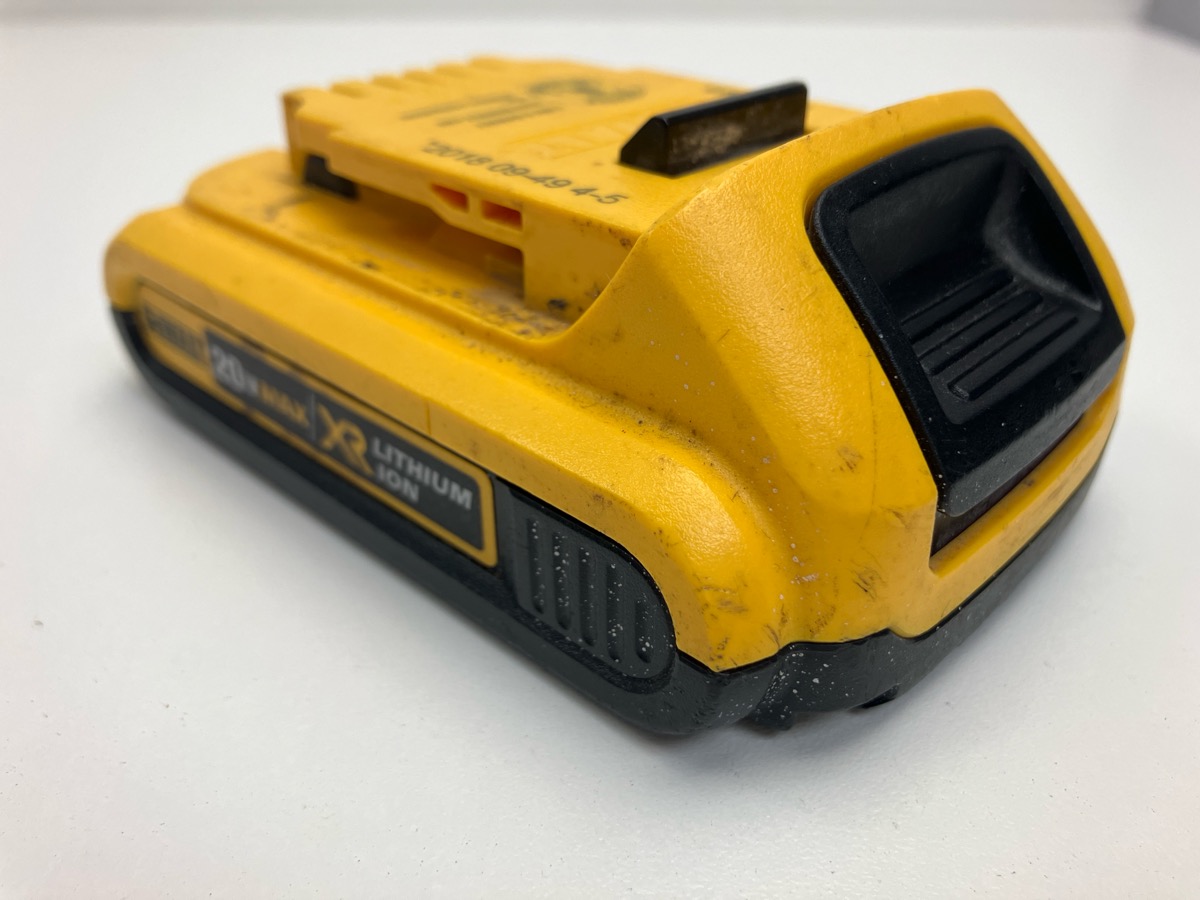 DEWALT DCB203 20V 2AH - BATTERY Acceptable | Pawn 1 | Spokane | WA