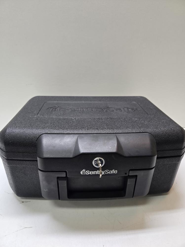 SENTRY SAFE SENTRYSAFE 1100 FIREPROOF BOX WITH KEY LOCK Very Good ...