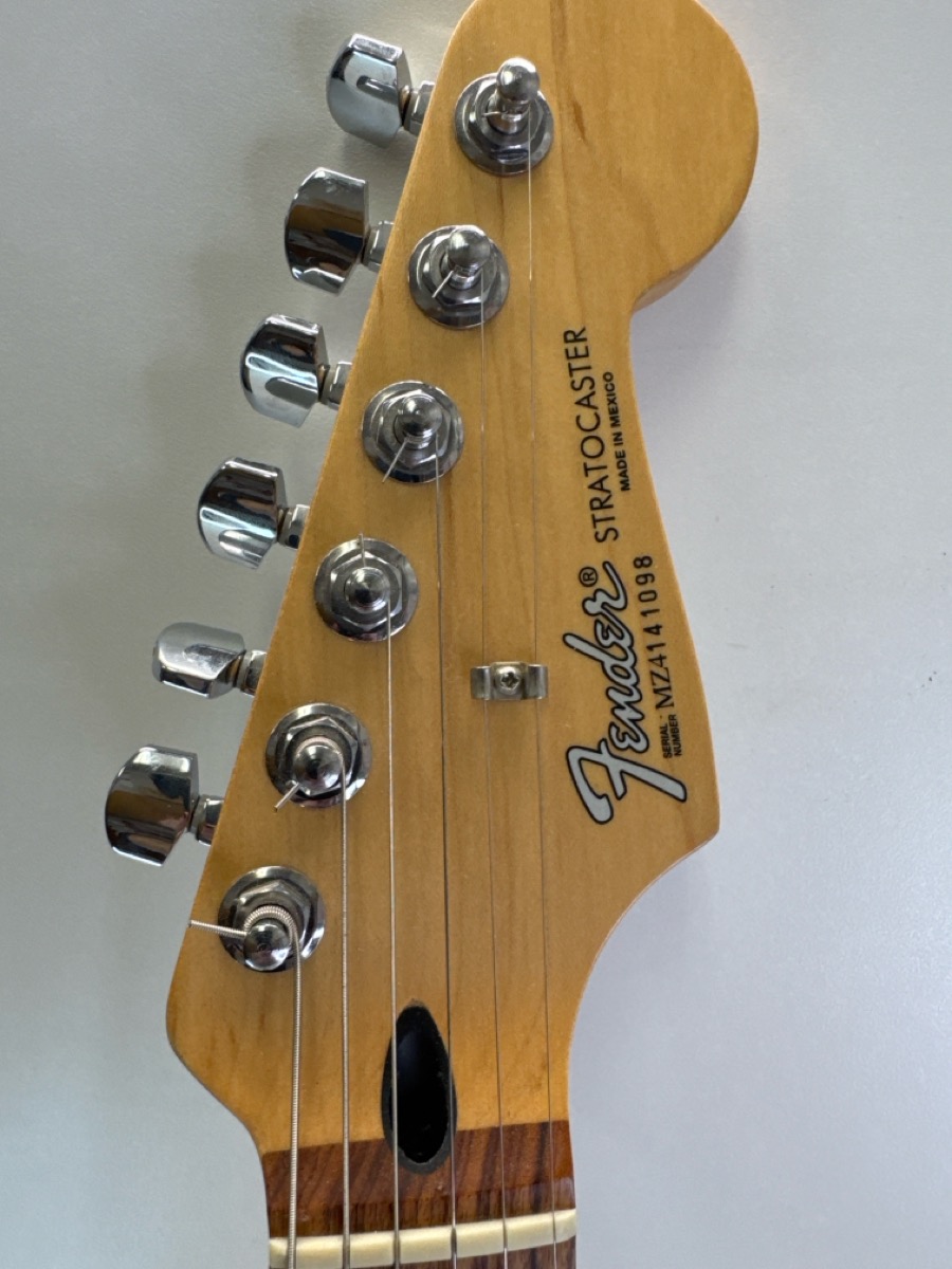 FENDER ELEC GUITAR STRATOCASTER Good | Pawn 1 | Spokane | WA