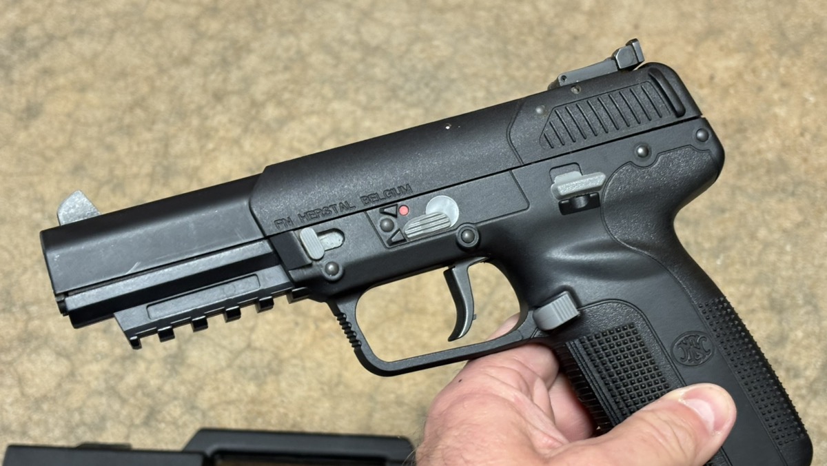 FN Herstal Five Seven 5.7x28 5.00" Semi-Auto Pistol - w/ Case & 5 20rd ...