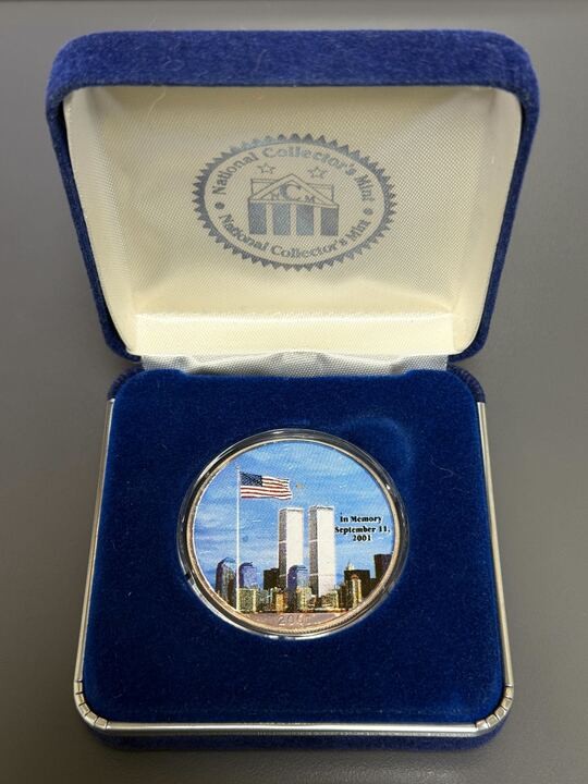 AMERICA UNITED 2001 SILVER EAGLE DOLLAR 1 OZ .999 FINE SILVER Very Good ...